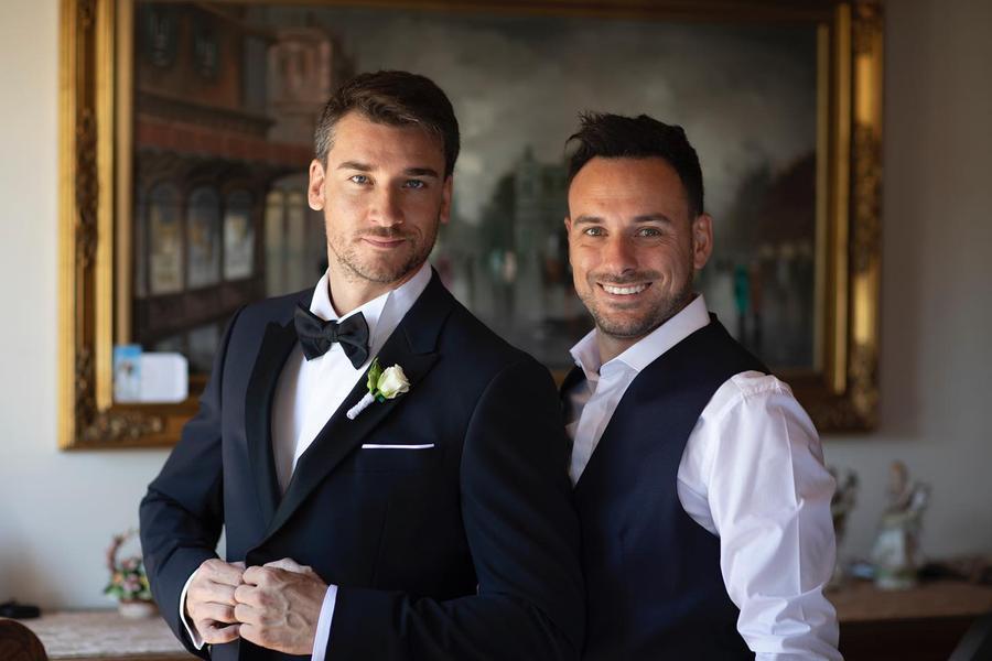 Pechino Express, Damiano e Massimiliano Carrara: chi sono i due fratelli toscani in gara - Il ...